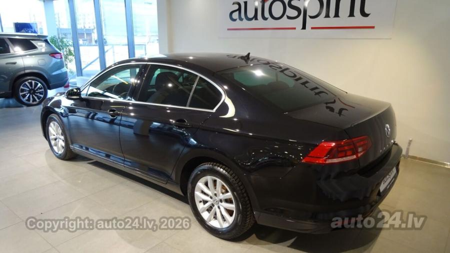 Melns Volkswagen Passat 2020 Tallina, ar dzinēja tilpumu 2.00 L un nobraukumu 115 tūkst. km par 19900 €, foto 3 vietnē AUTOMOTO.COM.LV