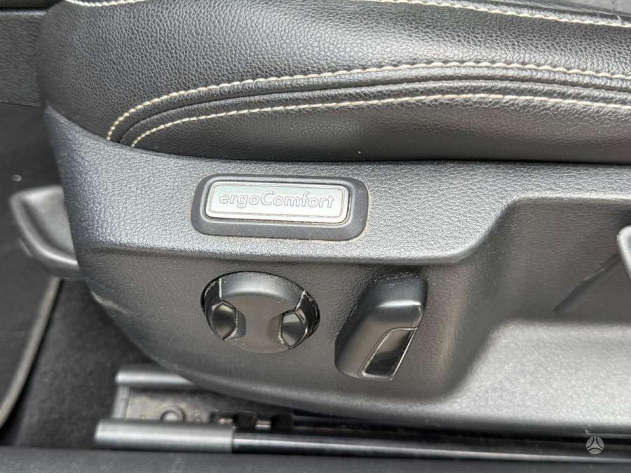 Melns Volkswagen Passat 2020 Tauragė, ar dzinēja tilpumu 1.97 L un nobraukumu 270 tūkst. km par 12500 €, foto 15 vietnē AUTOMOTO.COM.LV