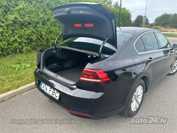 Black Volkswagen Passat 2020 in Tallinn, with an engine capacity of 1.50 L and mileage of 94 thousand km for 20900 €, photo 8 on AUTOMOTO.COM.LV