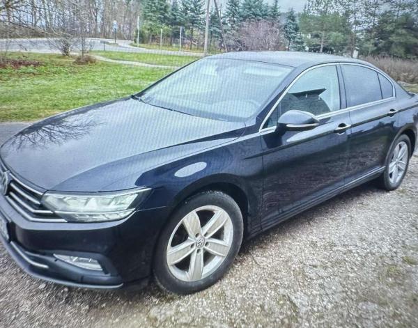 Black Volkswagen Passat 2021 in Vilnius, with an engine capacity of 1.97 L and mileage of 170 thousand km for 10900 €, photo 2 on AUTOMOTO.COM.LV