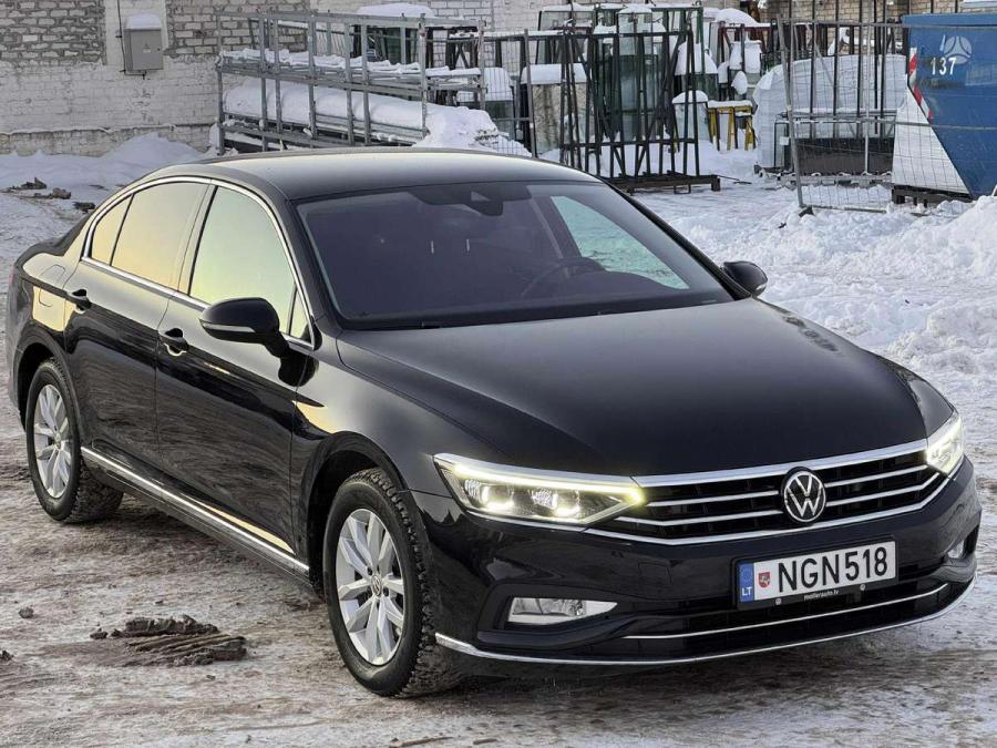 Melns Volkswagen Passat 2021 Viļņa, ar dzinēja tilpumu 1.97 L un nobraukumu 61 tūkst. km par 25500 €, foto 1 vietnē AUTOMOTO.COM.LV