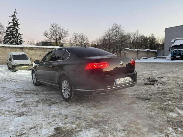 Black Volkswagen Passat 2021 in Vilnius, with an engine capacity of 1.97 L and mileage of 61 thousand km for 25500 €, photo 5 on AUTOMOTO.COM.LV