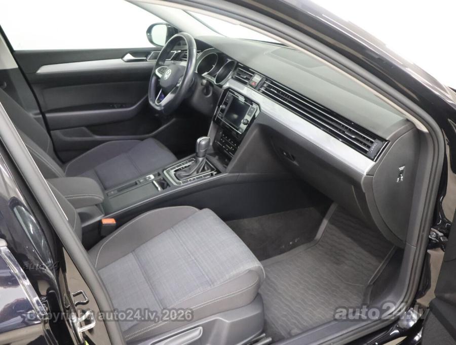 Melns Volkswagen Passat 2021 Tallina, ar dzinēja tilpumu 1.50 L un nobraukumu 103 tūkst. km par 18990 €, foto 9 vietnē AUTOMOTO.COM.LV