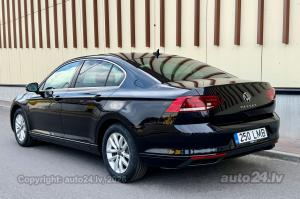 Black Volkswagen Passat 2021 in Tallinn, with an engine capacity of 1.50 L and mileage of 97 thousand km for 17990 €, photo 3 on AUTOMOTO.COM.LV