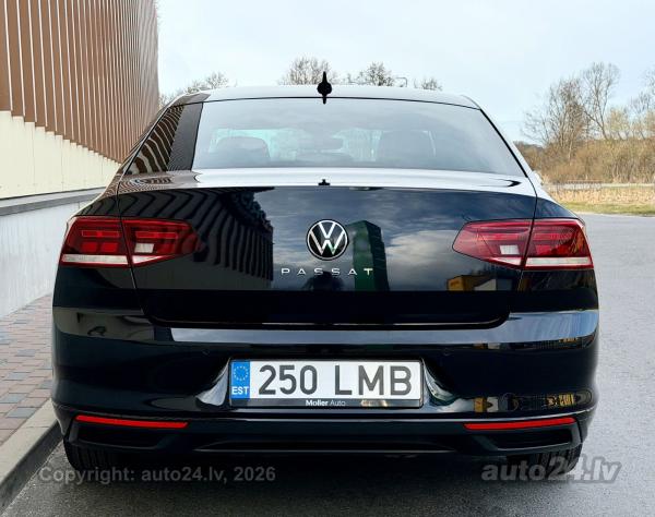 Black Volkswagen Passat 2021 in Tallinn, with an engine capacity of 1.50 L and mileage of 97 thousand km for 17990 €, photo 5 on AUTOMOTO.COM.LV