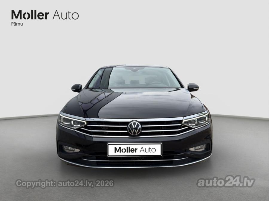 Black Volkswagen Passat 2021 in Parnu, with an engine capacity of 1.50 L and mileage of 89 thousand km for 22900 €, photo 4 on AUTOMOTO.COM.LV