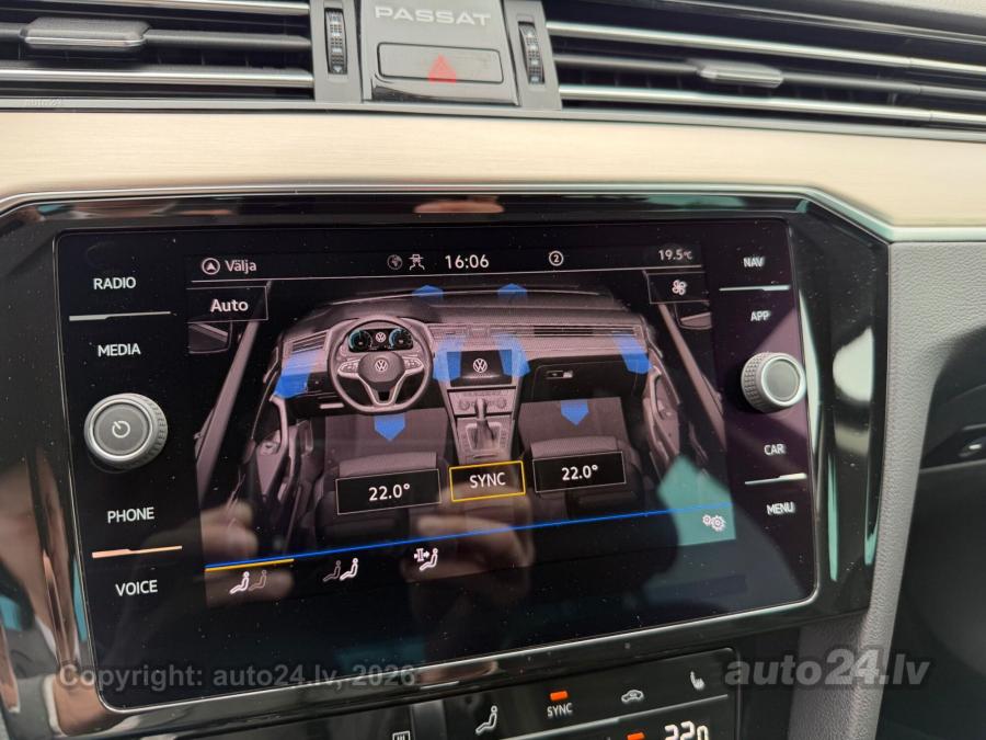 Black Volkswagen Passat 2021 in Parnu, with an engine capacity of 1.50 L and mileage of 89 thousand km for 22900 €, photo 13 on AUTOMOTO.COM.LV