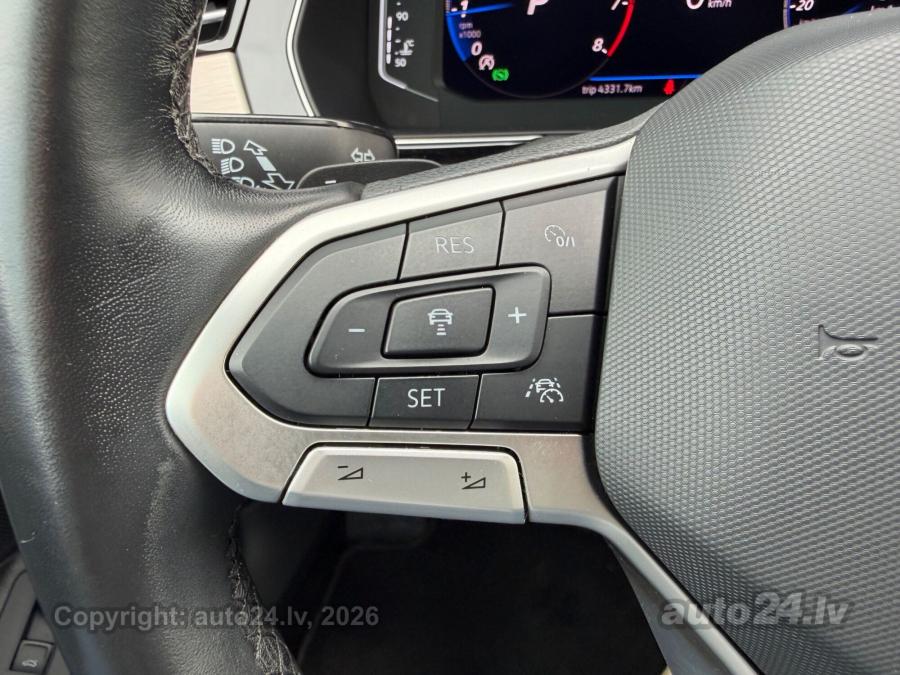 Black Volkswagen Passat 2021 in Parnu, with an engine capacity of 1.50 L and mileage of 89 thousand km for 22900 €, photo 22 on AUTOMOTO.COM.LV