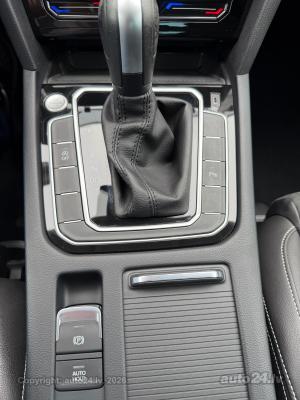 Black Volkswagen Passat 2021 in Parnu, with an engine capacity of 1.50 L and mileage of 89 thousand km for 22900 €, photo 25 on AUTOMOTO.COM.LV