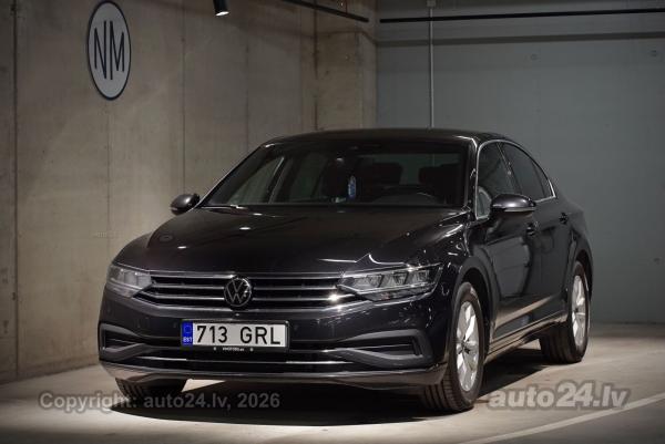 Black Volkswagen Passat 2021 in Tallinn, with an engine capacity of 1.50 L and mileage of 116 thousand km for 17490 €, photo 3 on AUTOMOTO.COM.LV