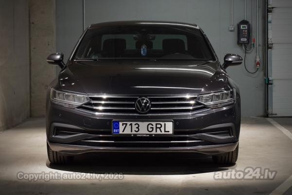 Black Volkswagen Passat 2021 in Tallinn, with an engine capacity of 1.50 L and mileage of 116 thousand km for 17490 €, photo 5 on AUTOMOTO.COM.LV