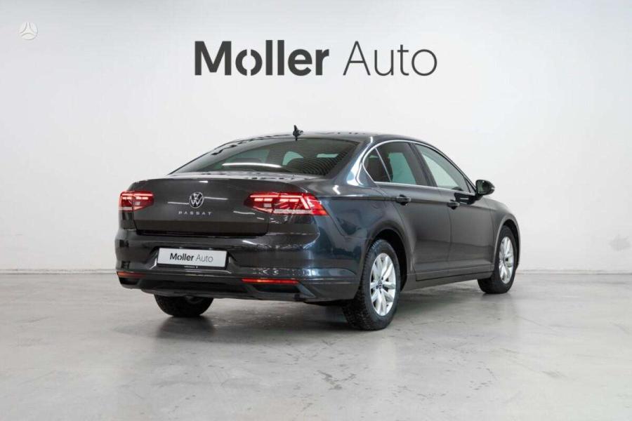 Black Volkswagen Passat 2021 in Vilnius, with an engine capacity of 1.50 L and mileage of 97 thousand km for 16600 €, photo 4 on AUTOMOTO.COM.LV