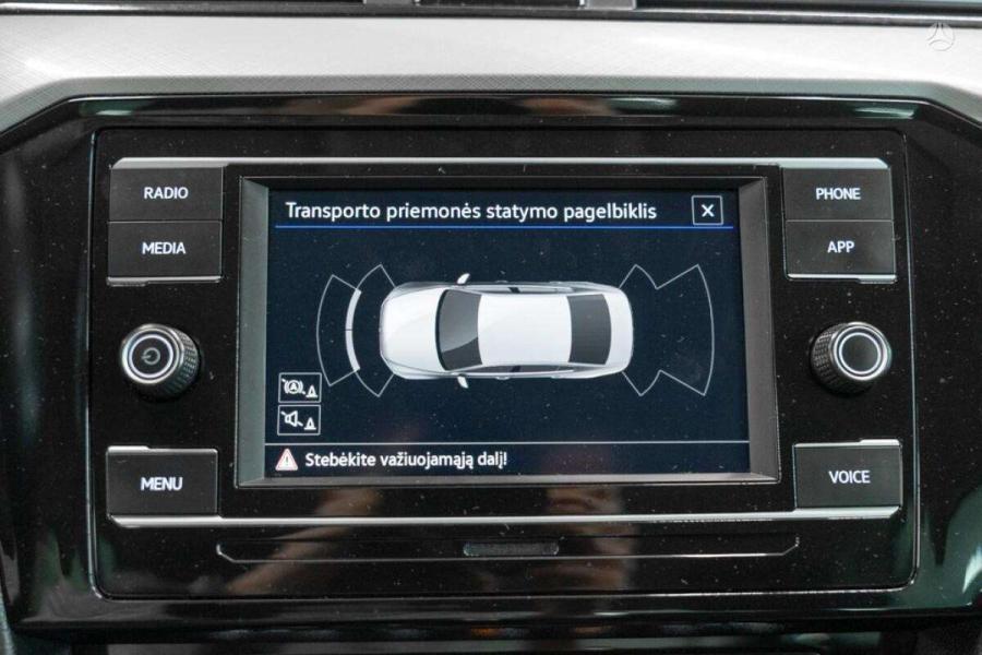 Black Volkswagen Passat 2021 in Vilnius, with an engine capacity of 1.50 L and mileage of 97 thousand km for 16600 €, photo 13 on AUTOMOTO.COM.LV