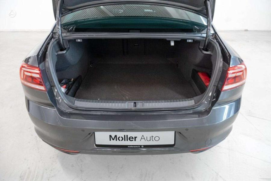 Black Volkswagen Passat 2021 in Vilnius, with an engine capacity of 1.50 L and mileage of 97 thousand km for 16600 €, photo 20 on AUTOMOTO.COM.LV