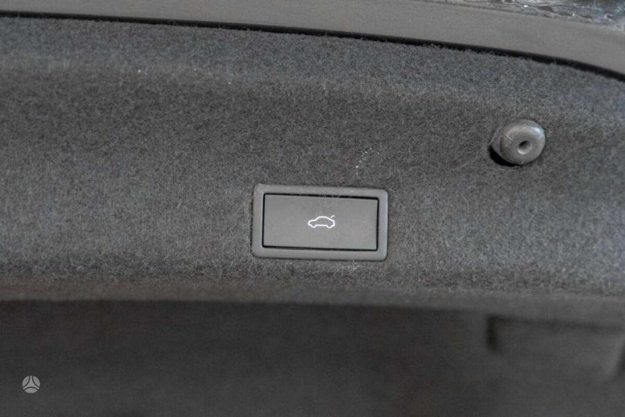Black Volkswagen Passat 2021 in Vilnius, with an engine capacity of 1.50 L and mileage of 97 thousand km for 16600 €, photo 21 on AUTOMOTO.COM.LV