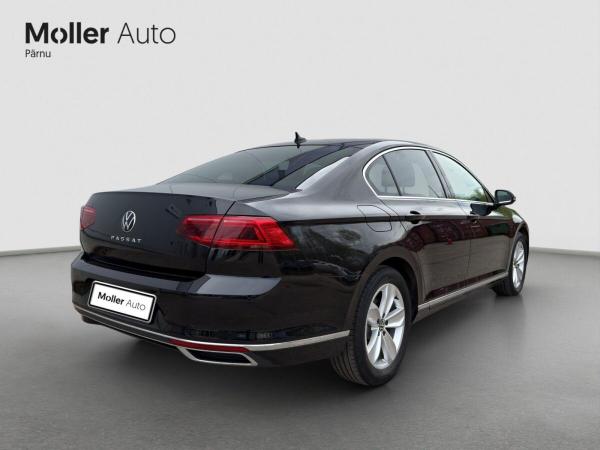 Melns Volkswagen Passat 2021 Pērnava, ar dzinēja tilpumu 1.50 L un nobraukumu 89 tūkst. km par 21900 €, foto 2 vietnē AUTOMOTO.COM.LV