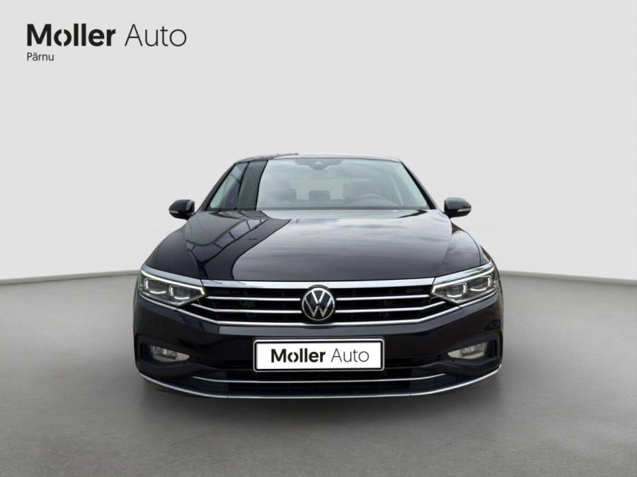 Melns Volkswagen Passat 2021 Pērnava, ar dzinēja tilpumu 1.50 L un nobraukumu 89 tūkst. km par 21900 €, foto 4 vietnē AUTOMOTO.COM.LV