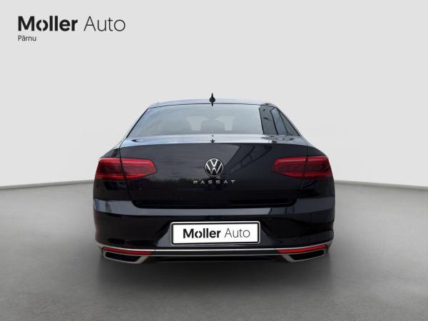 Melns Volkswagen Passat 2021 Pērnava, ar dzinēja tilpumu 1.50 L un nobraukumu 89 tūkst. km par 21900 €, foto 4 vietnē AUTOMOTO.COM.LV
