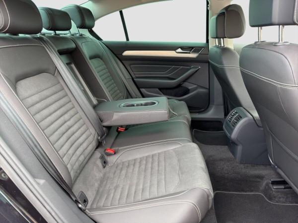 Melns Volkswagen Passat 2021 Pērnava, ar dzinēja tilpumu 1.50 L un nobraukumu 89 tūkst. km par 21900 €, foto 7 vietnē AUTOMOTO.COM.LV