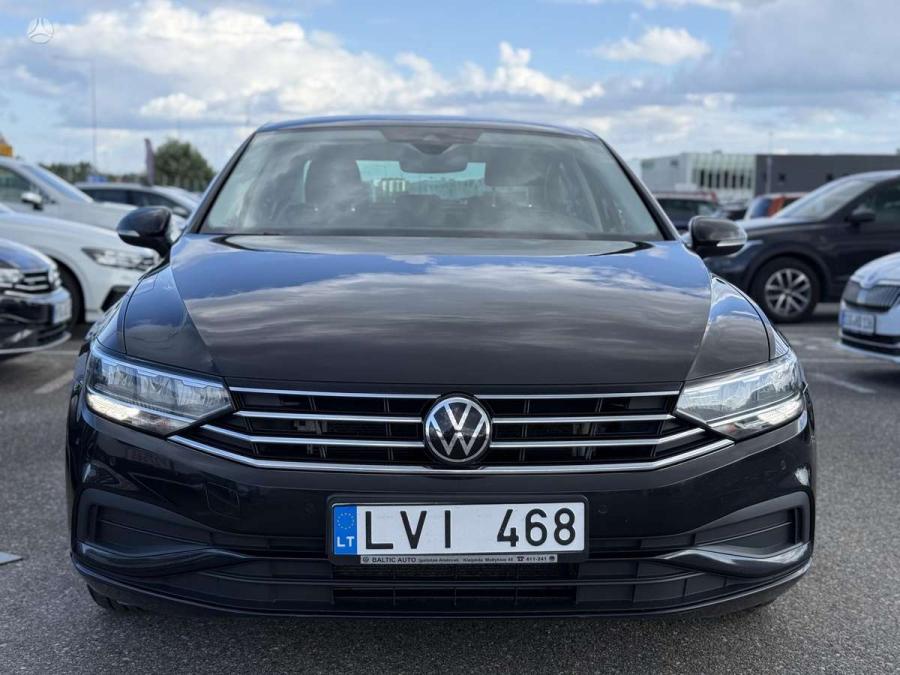 Melns Volkswagen Passat 2021 Viļņa, ar dzinēja tilpumu 1.50 L un nobraukumu 184 tūkst. km par 14500 €, foto 8 vietnē AUTOMOTO.COM.LV