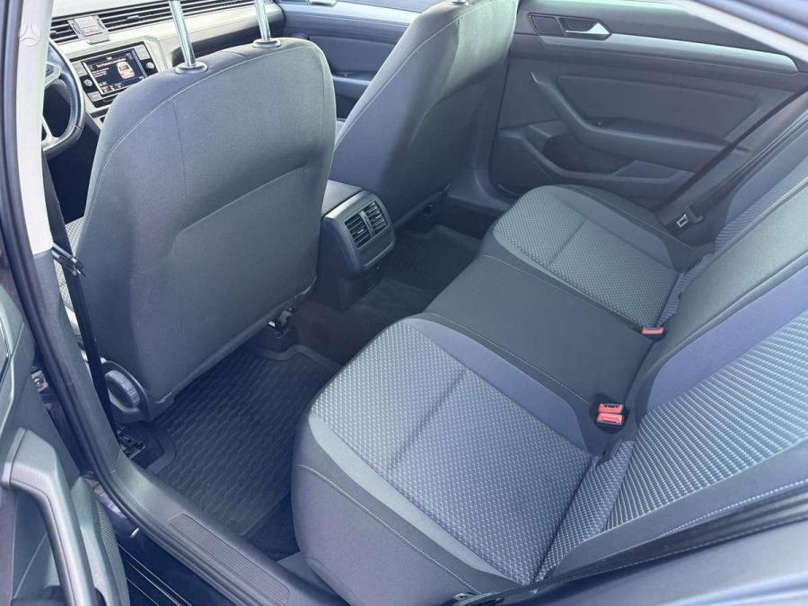 Melns Volkswagen Passat 2021 Viļņa, ar dzinēja tilpumu 1.50 L un nobraukumu 184 tūkst. km par 14500 €, foto 15 vietnē AUTOMOTO.COM.LV