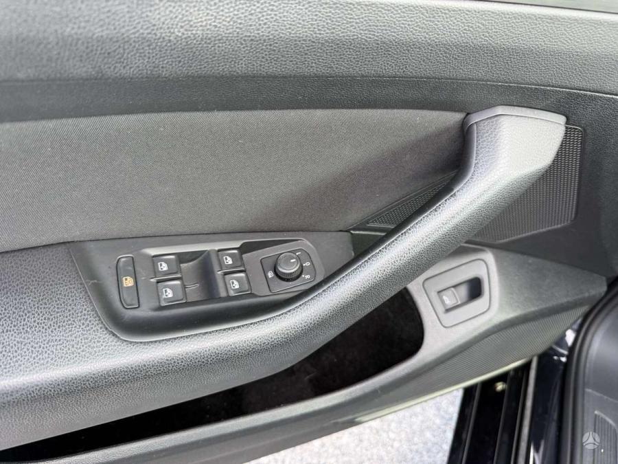 Melns Volkswagen Passat 2021 Viļņa, ar dzinēja tilpumu 1.50 L un nobraukumu 184 tūkst. km par 14500 €, foto 18 vietnē AUTOMOTO.COM.LV