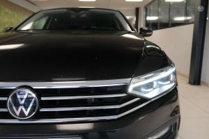 Black Volkswagen Passat 2022 in Vilnius, with an engine capacity of 1.50 L and mileage of 126 thousand km for 20200 €, photo 33 on AUTOMOTO.COM.LV