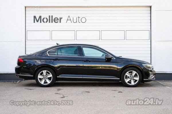 Black Volkswagen Passat 2022 in Riga, with an engine capacity of 1.50 L and mileage of 103 thousand km for 19984 €, photo 5 on AUTOMOTO.COM.LV