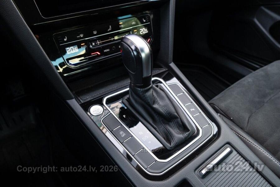 Melns Volkswagen Passat 2022 Rīga, ar dzinēja tilpumu 1.50 L un nobraukumu 103 tūkst. km par 19984 €, foto 16 vietnē AUTOMOTO.COM.LV