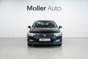 Black Volkswagen Passat 2022 in Vilnius, with an engine capacity of 2.00 L and mileage of 128 thousand km for 23500 €, photo 6 on AUTOMOTO.COM.LV