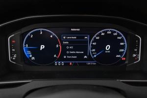 Black Volkswagen Passat 2022 in Vilnius, with an engine capacity of 2.00 L and mileage of 128 thousand km for 23500 €, photo 12 on AUTOMOTO.COM.LV