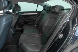 Black Volkswagen Passat 2022 in Vilnius, with an engine capacity of 2.00 L and mileage of 128 thousand km for 23500 €, photo 21 on AUTOMOTO.COM.LV