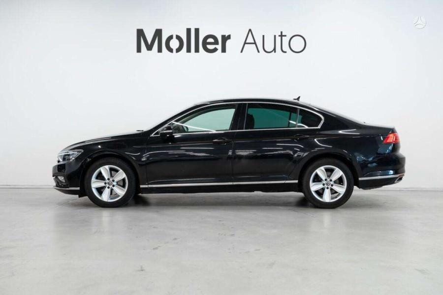 Melns Volkswagen Passat 2022 Viļņa, ar dzinēja tilpumu 2.00 L un nobraukumu 128 tūkst. km par 23500 €, foto 3 vietnē AUTOMOTO.COM.LV