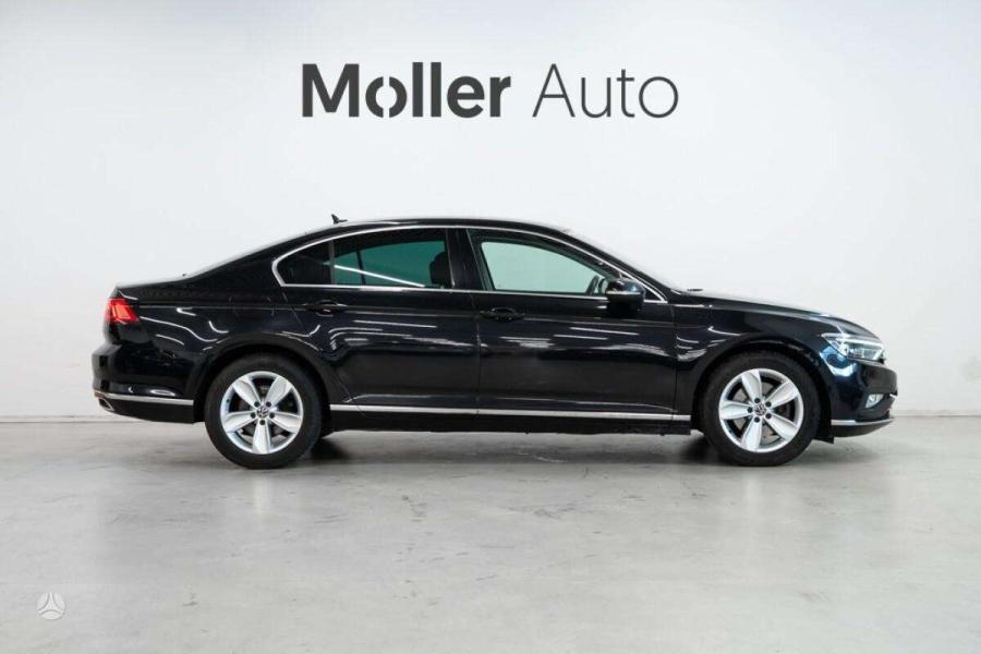Melns Volkswagen Passat 2022 Viļņa, ar dzinēja tilpumu 2.00 L un nobraukumu 128 tūkst. km par 23500 €, foto 5 vietnē AUTOMOTO.COM.LV