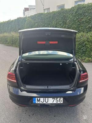Black Volkswagen Passat 2022 in Vilnius, with an engine capacity of 1.50 L and mileage of 63 thousand km for 19900 €, photo 11 on AUTOMOTO.COM.LV
