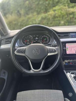 Black Volkswagen Passat 2022 in Vilnius, with an engine capacity of 1.50 L and mileage of 63 thousand km for 19900 €, photo 14 on AUTOMOTO.COM.LV