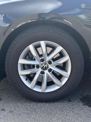 Black Volkswagen Passat 2022 in Vilnius, with an engine capacity of 1.50 L and mileage of 63 thousand km for 19900 €, photo 17 on AUTOMOTO.COM.LV