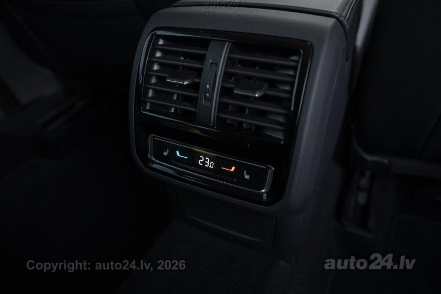 Melns Volkswagen Passat 2023 Jelgava, ar dzinēja tilpumu 2.00 L un nobraukumu 164 tūkst. km par 21880 €, foto 13 vietnē AUTOMOTO.COM.LV