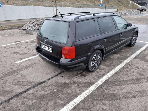 Black Volkswagen Passat 1997 in Klaipeda, with an engine capacity of 1.90 L and mileage of 350 thousand km for 500 €, photo 2 on AUTOMOTO.COM.LV