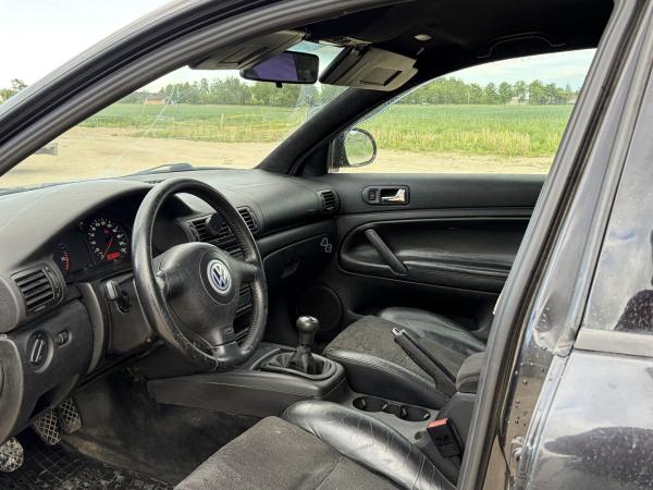 Melns Volkswagen Passat 1998 Viļņa, ar dzinēja tilpumu 1.90 L un nobraukumu 581 tūkst. km par 1200 €, foto 3 vietnē AUTOMOTO.COM.LV