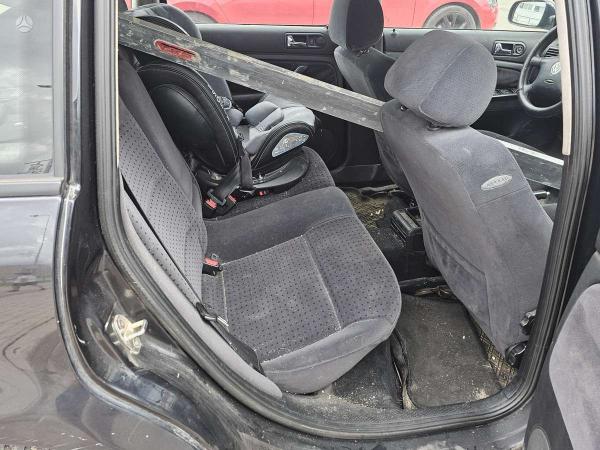Melns Volkswagen Passat 1998 Utena, ar dzinēja tilpumu 1.90 L un nobraukumu 353 tūkst. km par 300 €, foto 8 vietnē AUTOMOTO.COM.LV