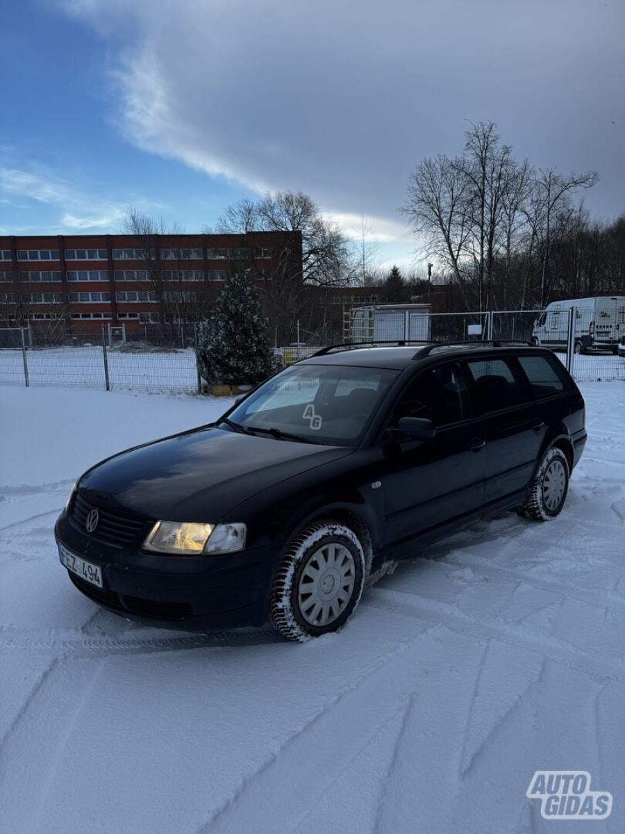 Melns Volkswagen Passat 2000 Klaipėda, ar dzinēja tilpumu 1.90 L un nobraukumu 503 tūkst. km par 850 €, foto 1 vietnē AUTOMOTO.COM.LV