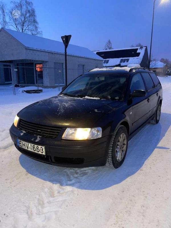 Melns Volkswagen Passat 2000 Viļņa, ar dzinēja tilpumu 1.90 L un nobraukumu 384 tūkst. km par 950 €, foto 1 vietnē AUTOMOTO.COM.LV