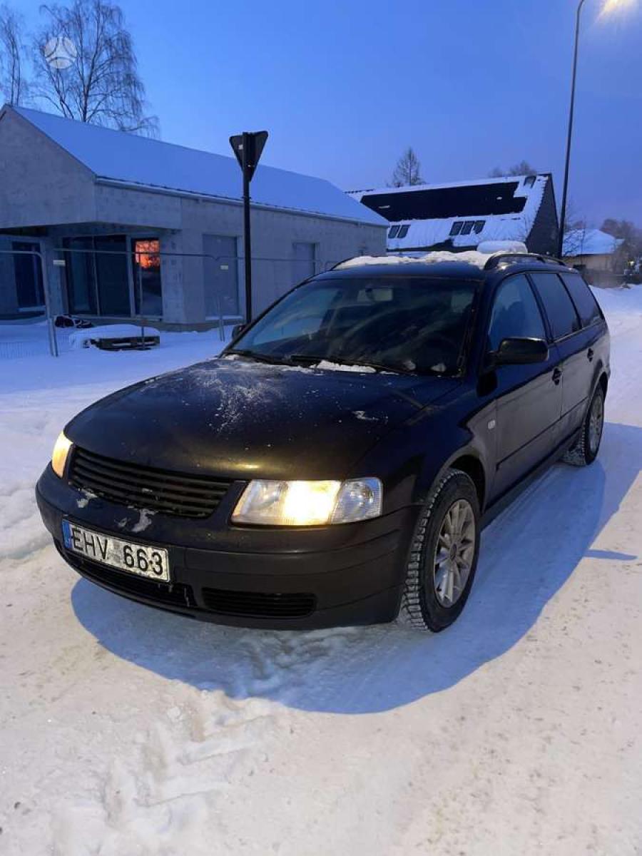 Melns Volkswagen Passat 2000 Viļņa, ar dzinēja tilpumu 1.90 L un nobraukumu 384 tūkst. km par 950 €, foto 1 vietnē AUTOMOTO.COM.LV