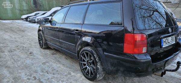 Melns Volkswagen Passat 2000 Kauņa, ar dzinēja tilpumu 1.80 L un nobraukumu 270 tūkst. km par 1400 €, foto 5 vietnē AUTOMOTO.COM.LV