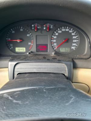 Melns Volkswagen Passat 2000 Elva, ar dzinēja tilpumu 1.90 L un nobraukumu 441 tūkst. km par 1699 €, foto 16 vietnē AUTOMOTO.COM.LV
