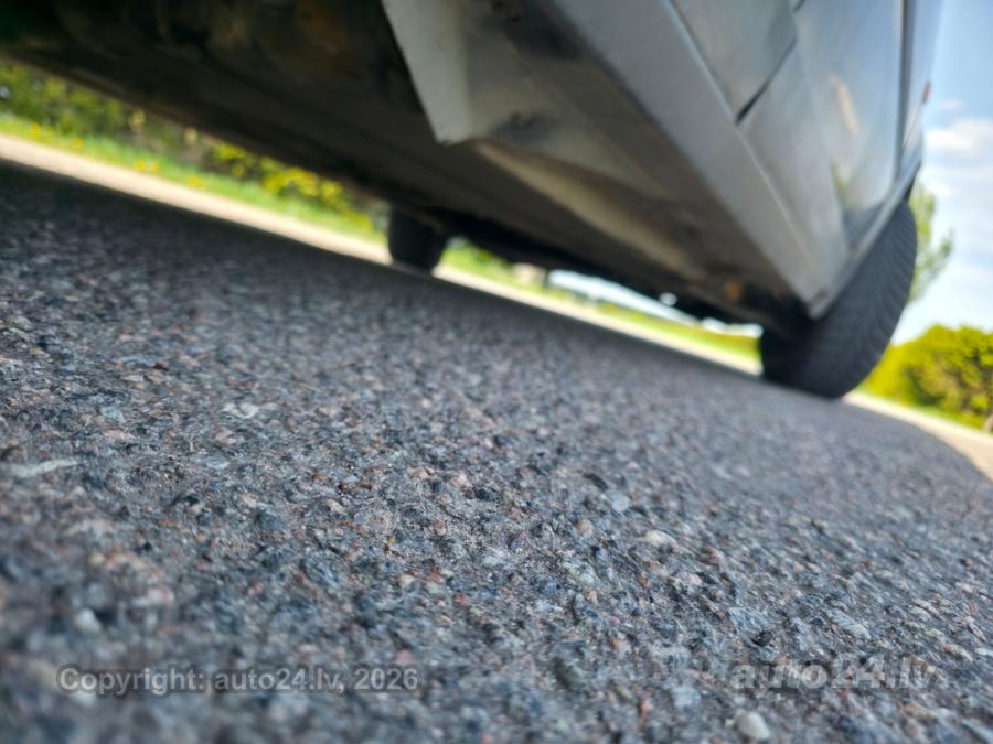 Melns Volkswagen Passat 2000 Elva, ar dzinēja tilpumu 1.90 L un nobraukumu 441 tūkst. km par 1699 €, foto 26 vietnē AUTOMOTO.COM.LV