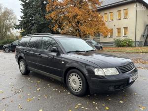 Melns Volkswagen Passat 2000 Panevēža, ar dzinēja tilpumu 1.90 L un nobraukumu 365 tūkst. km par 750 €, foto 4 vietnē AUTOMOTO.COM.LV