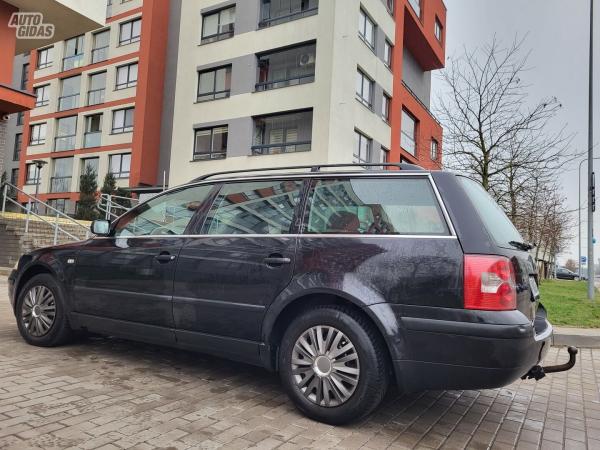 Black Volkswagen Passat 2001 in Vilnius, with an engine capacity of 1.90 L and mileage of 400 thousand km for 1150 €, photo 4 on AUTOMOTO.COM.LV