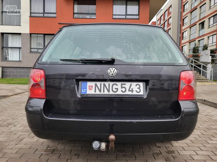 Black Volkswagen Passat 2001 in Vilnius, with an engine capacity of 1.90 L and mileage of 400 thousand km for 1150 €, photo 7 on AUTOMOTO.COM.LV